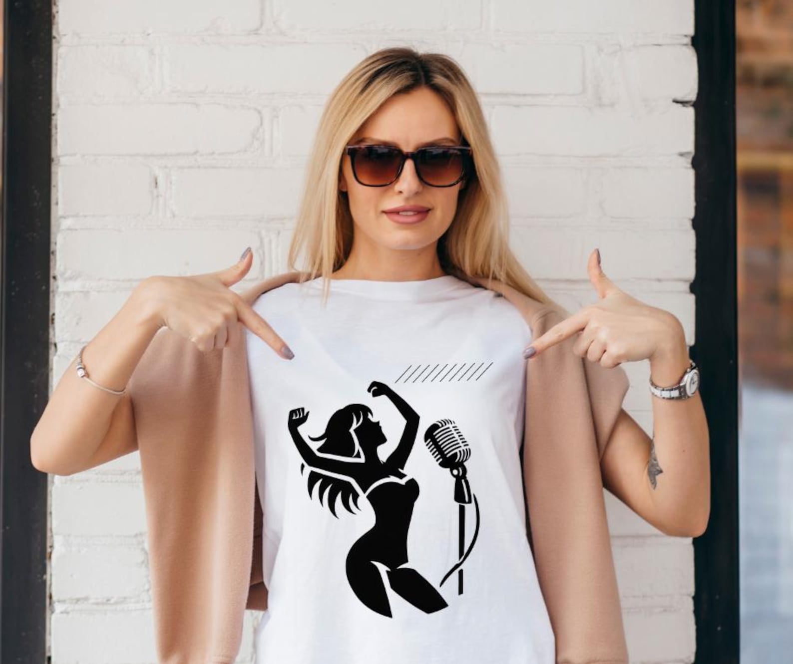 Singing Silhouettes SVG, Female and Male Singers, Dancing and Singing ...