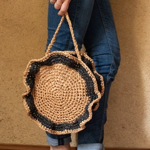 Raffia Summer Round Bag Crochet Pattern, Raffia Smart Casual Bali Bag ...