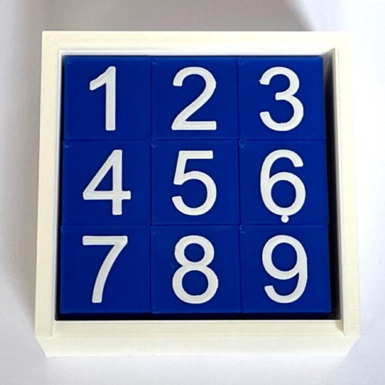 Cubos de Corsi con opción caja a juego. 9 cubos de plástico azul con ...