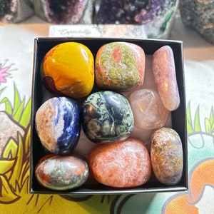 Mystery Crystal Box Tumbled Stones, Rocks, & Minerals Gift Box ...
