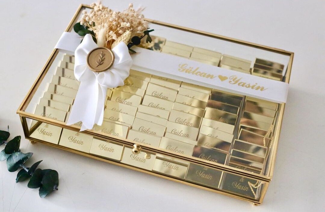 Personalized Gold Plexi Chocolate Box With Gypsophila Simple Wedding ...