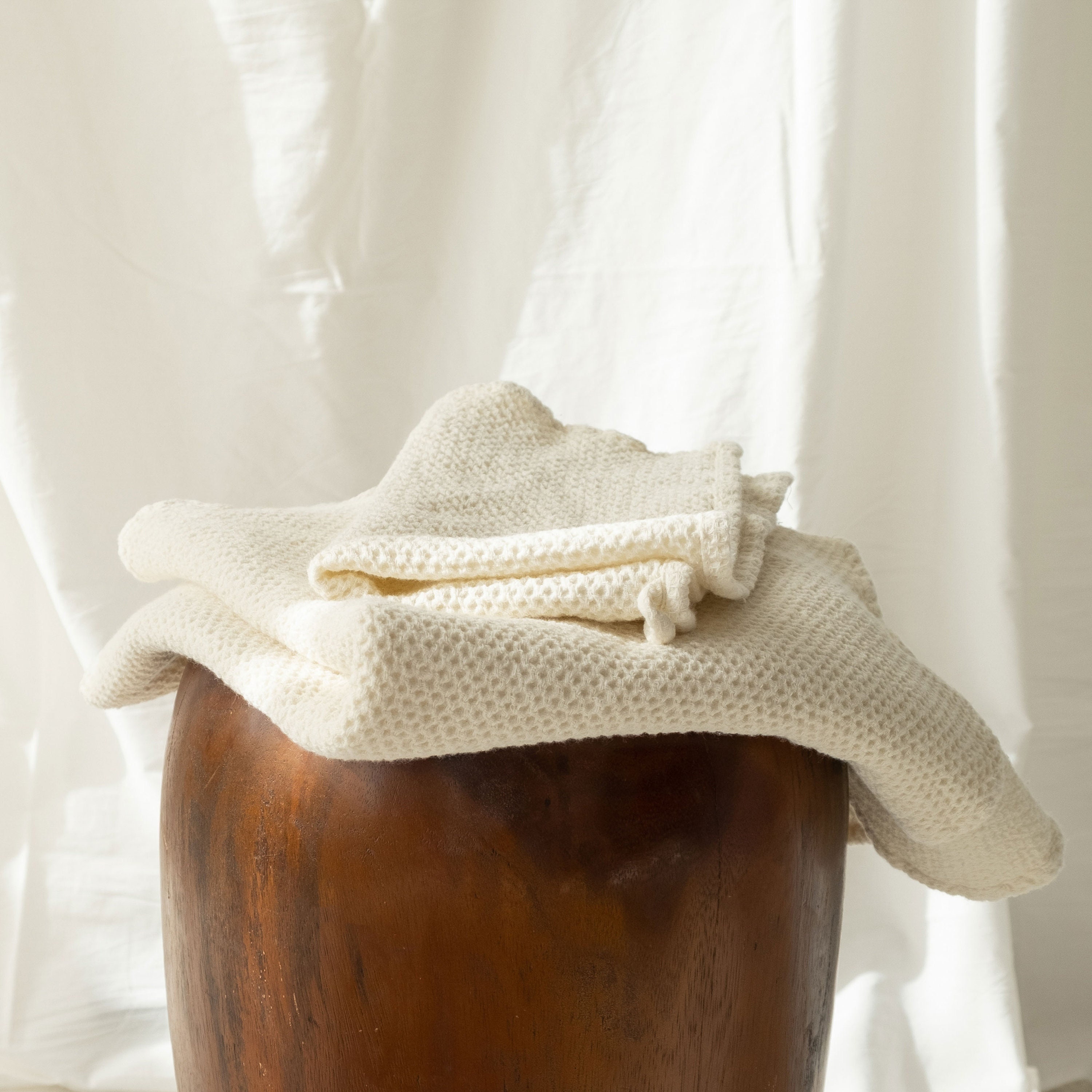 Linen Waffle Towel in White, Waffle Bath Towel Set: Hand, Body Towels ...