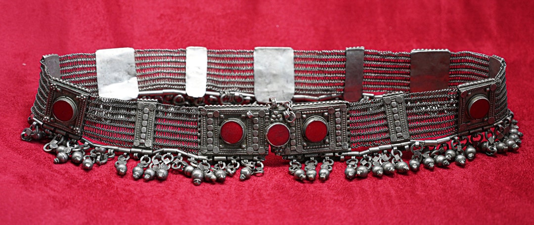 Antique Middle Eastern Yemeni Bedouin Silver Belt With Carnelian Stones ...