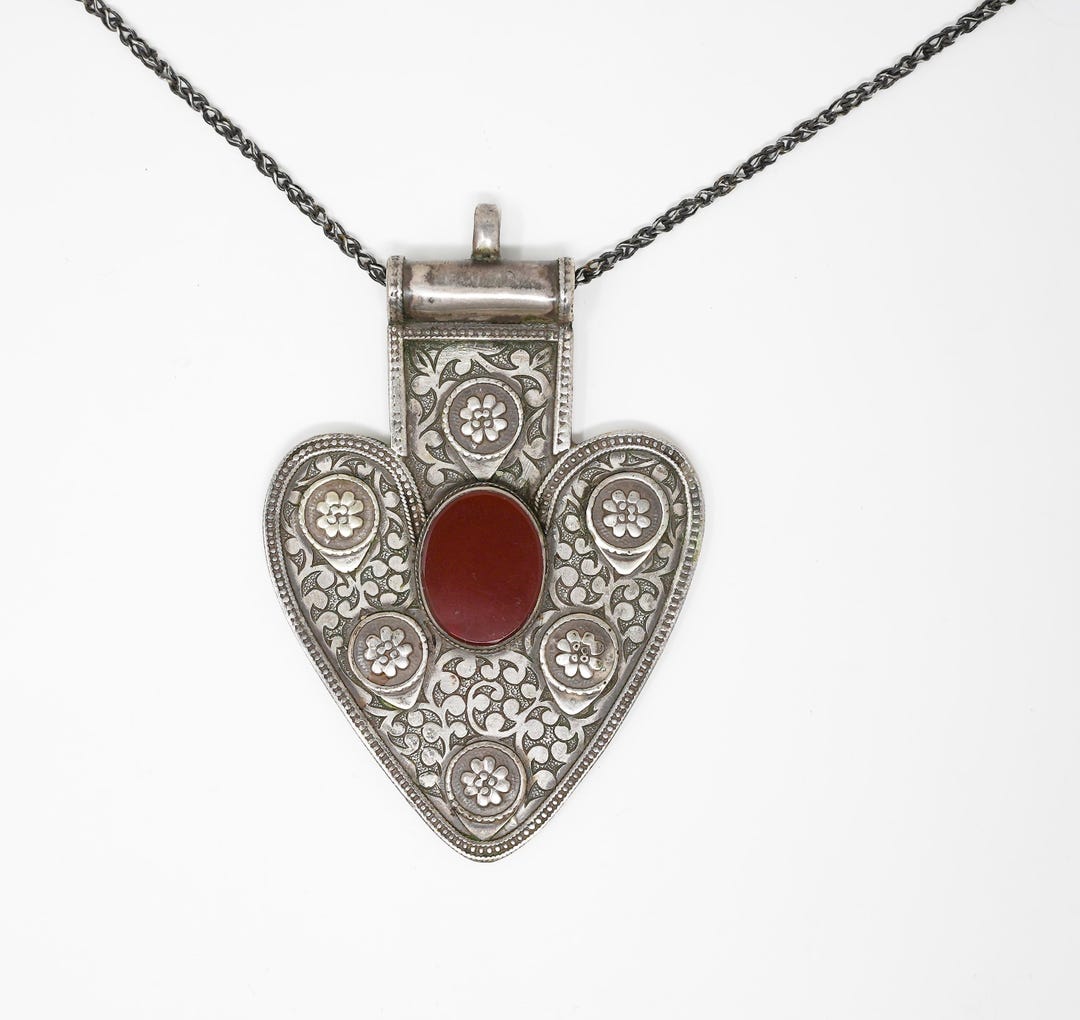 Vintage Central Asian Turkmen Yomud Silver Asyk / Asıq Pendant Necklace ...