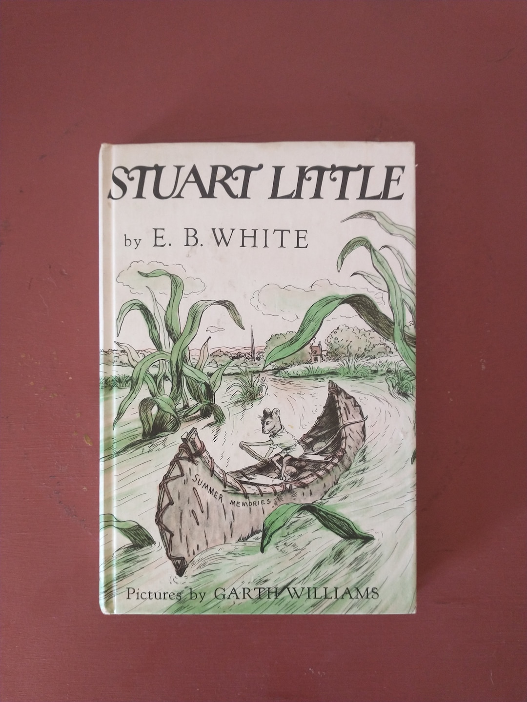 Stuart Little by E.B White, Illustrated by Garth Williams (1945 ...