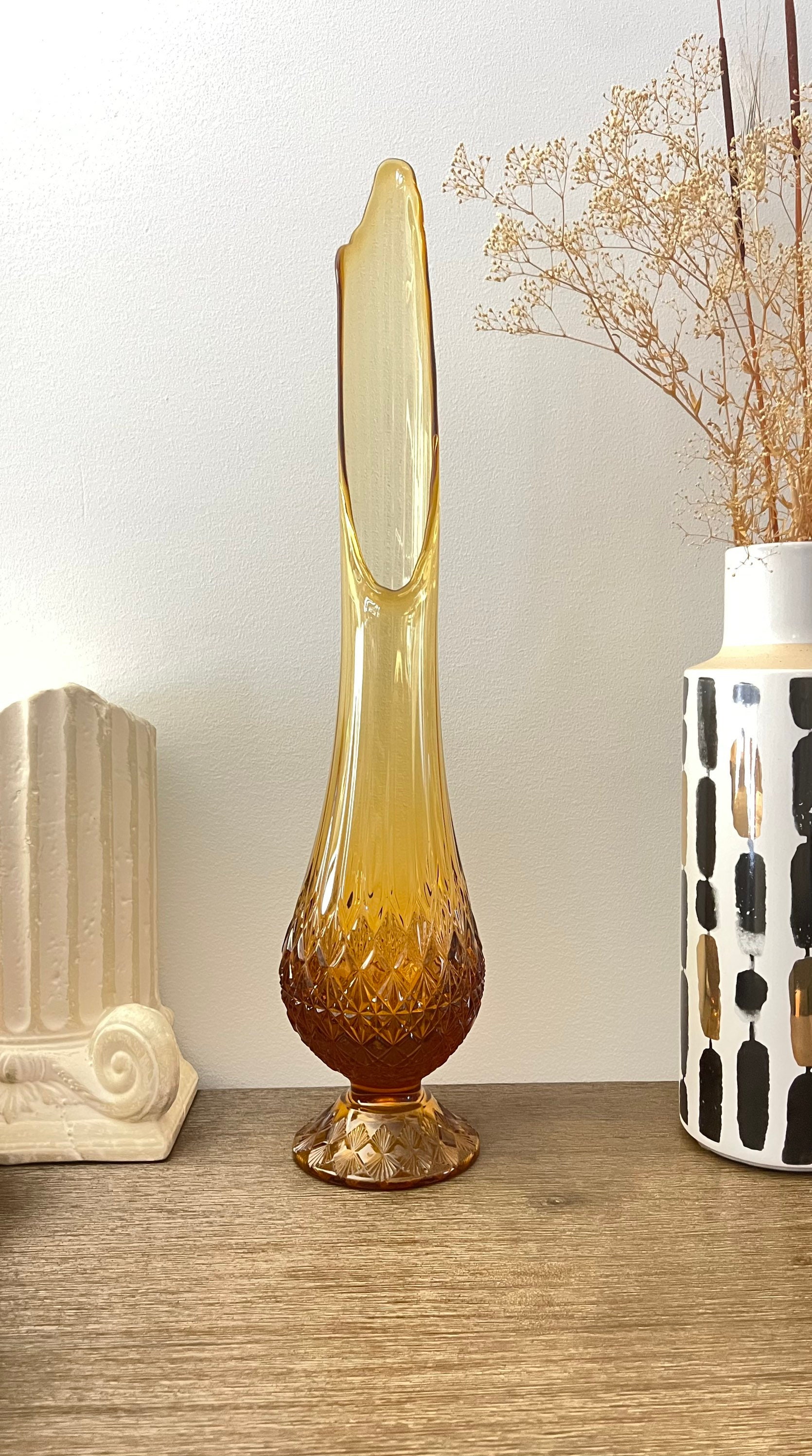 L.E. SMITH MCM Huge 22” Amber Pineapple Glass Swung Vase | Vintage Home ...