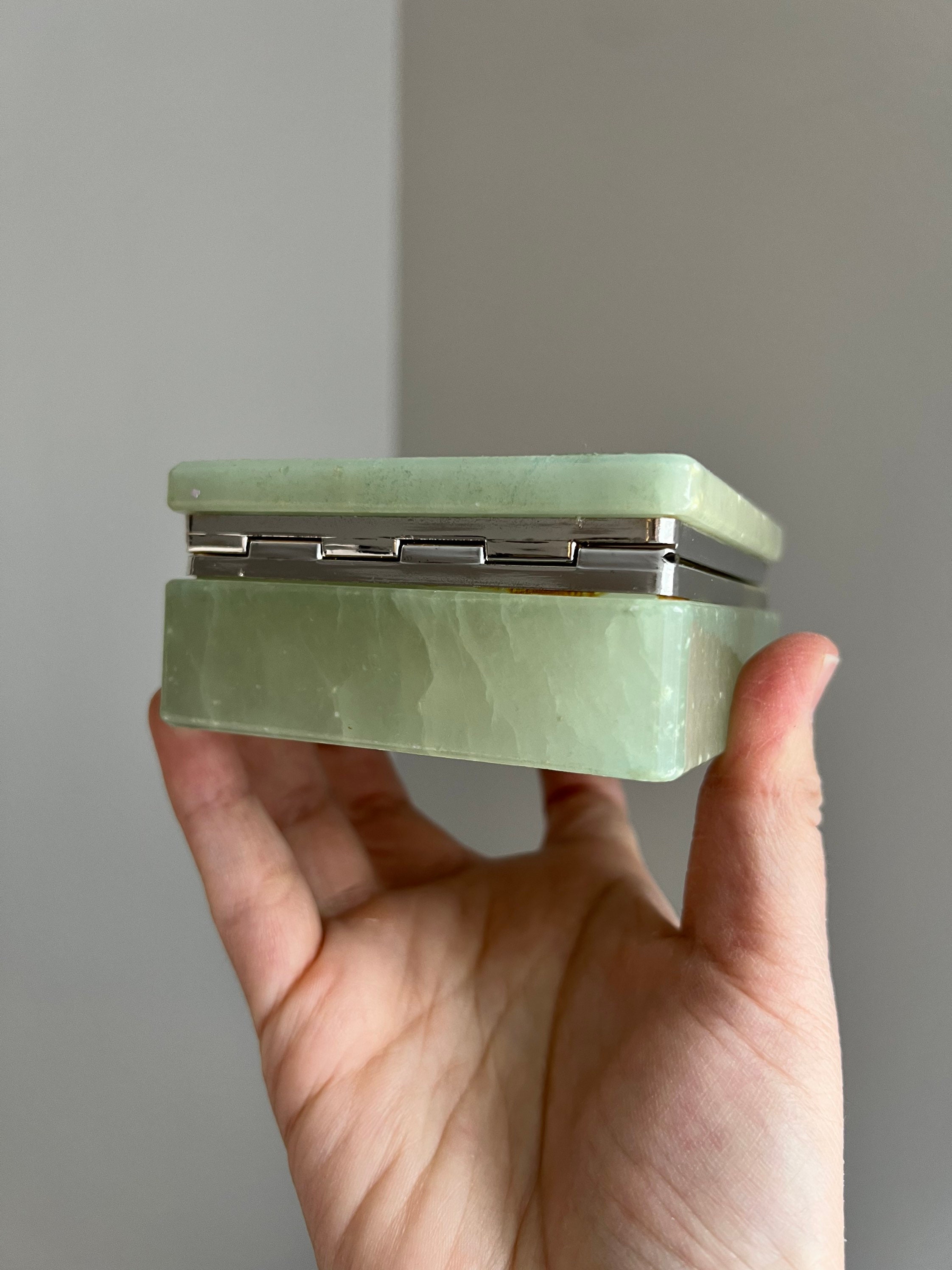 Vintage Italian Mint Alabaster Powder Box | Floral Pattern Alabaster ...