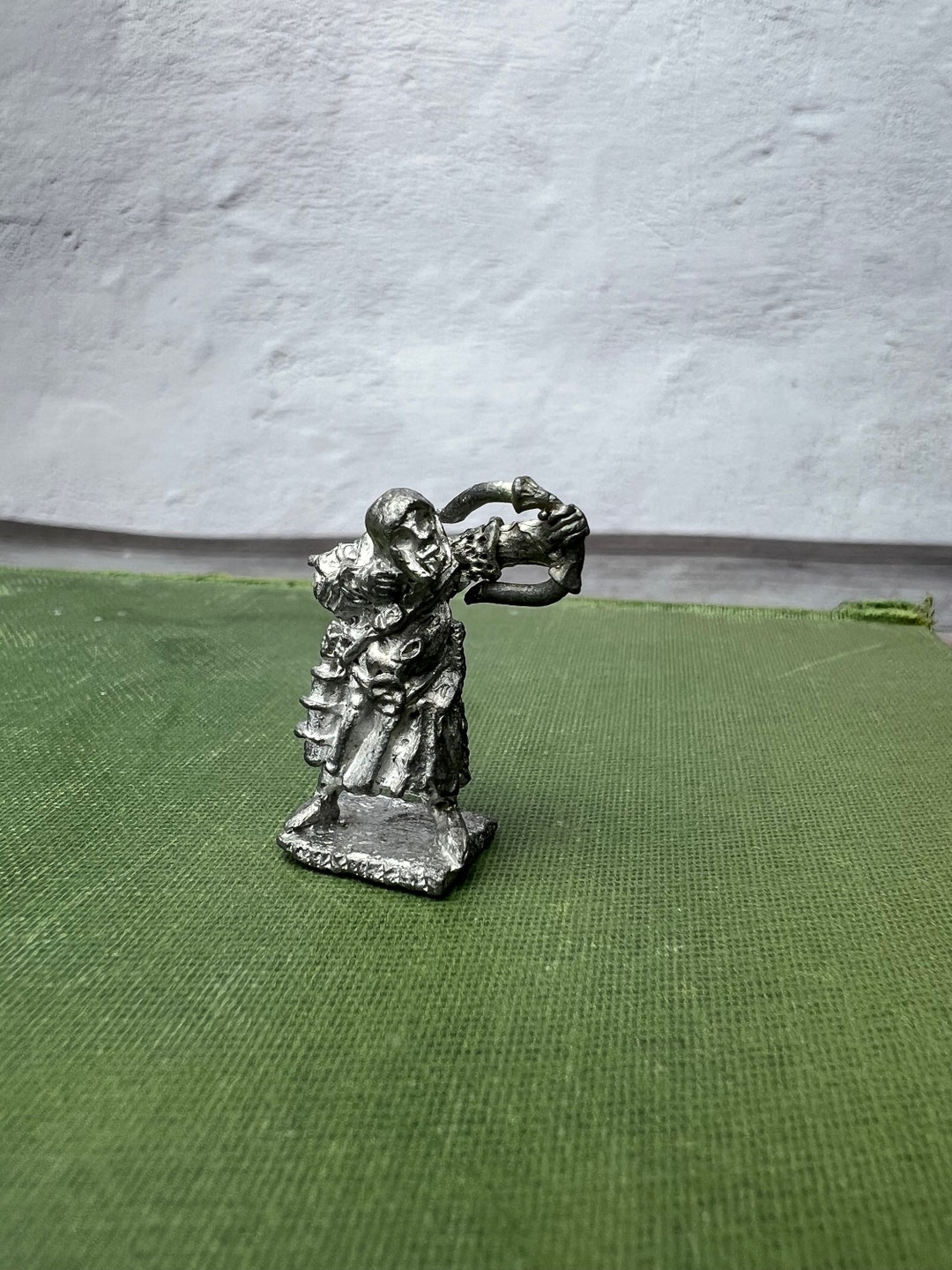 Unpainted 1978 Pewter Miniature Archer - Etsy