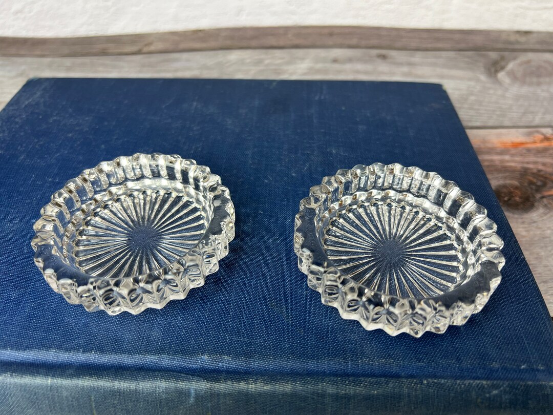 Vintage Pair Clear Glass Ashtrays - Etsy
