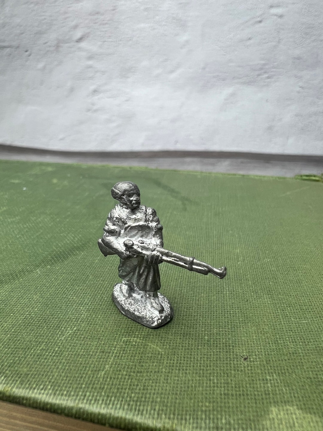 Unpainted 1975 Grenadier Model Metal Miniature - Etsy