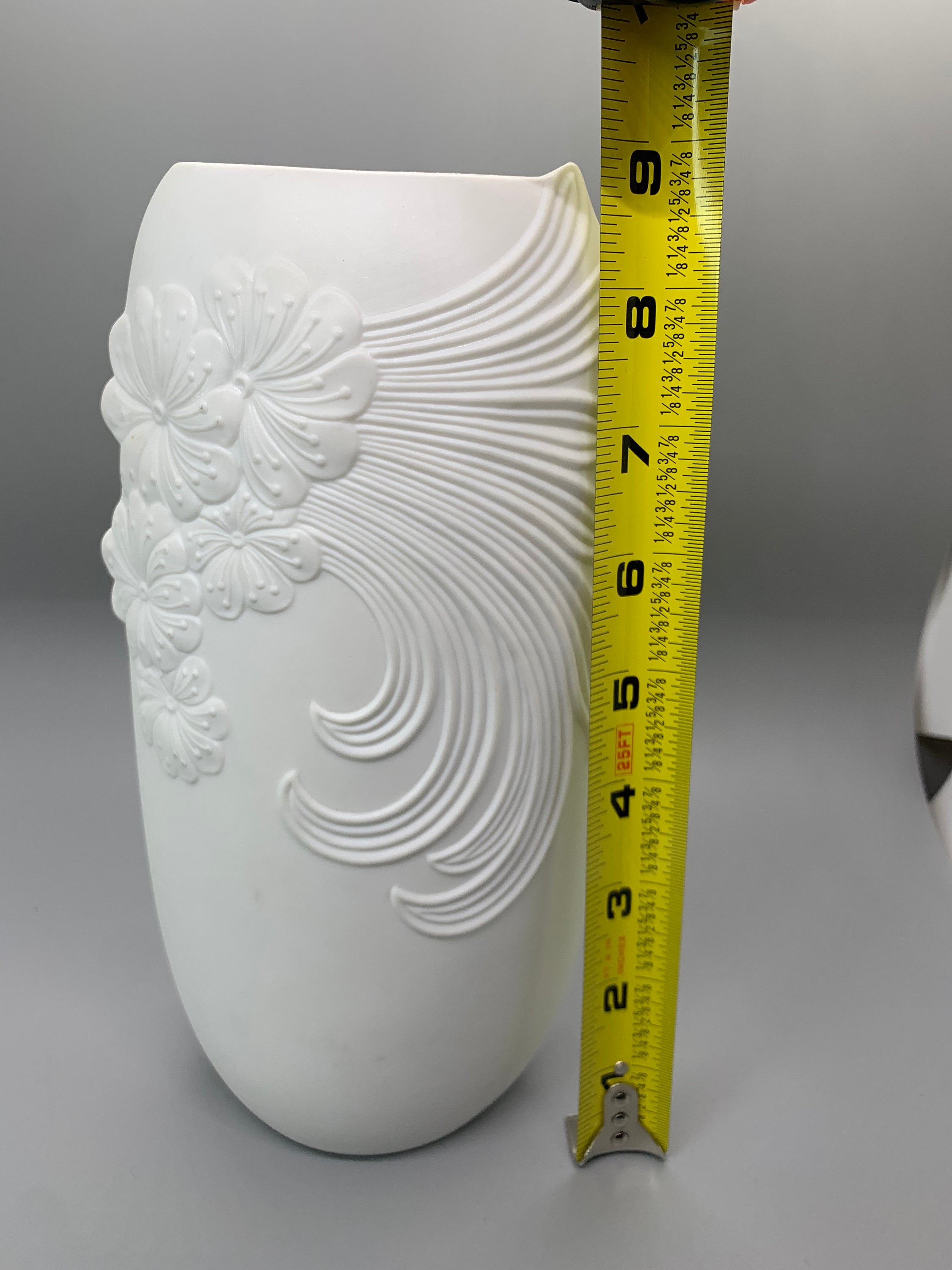 Vintage White Floral Kaiser Vase - Etsy