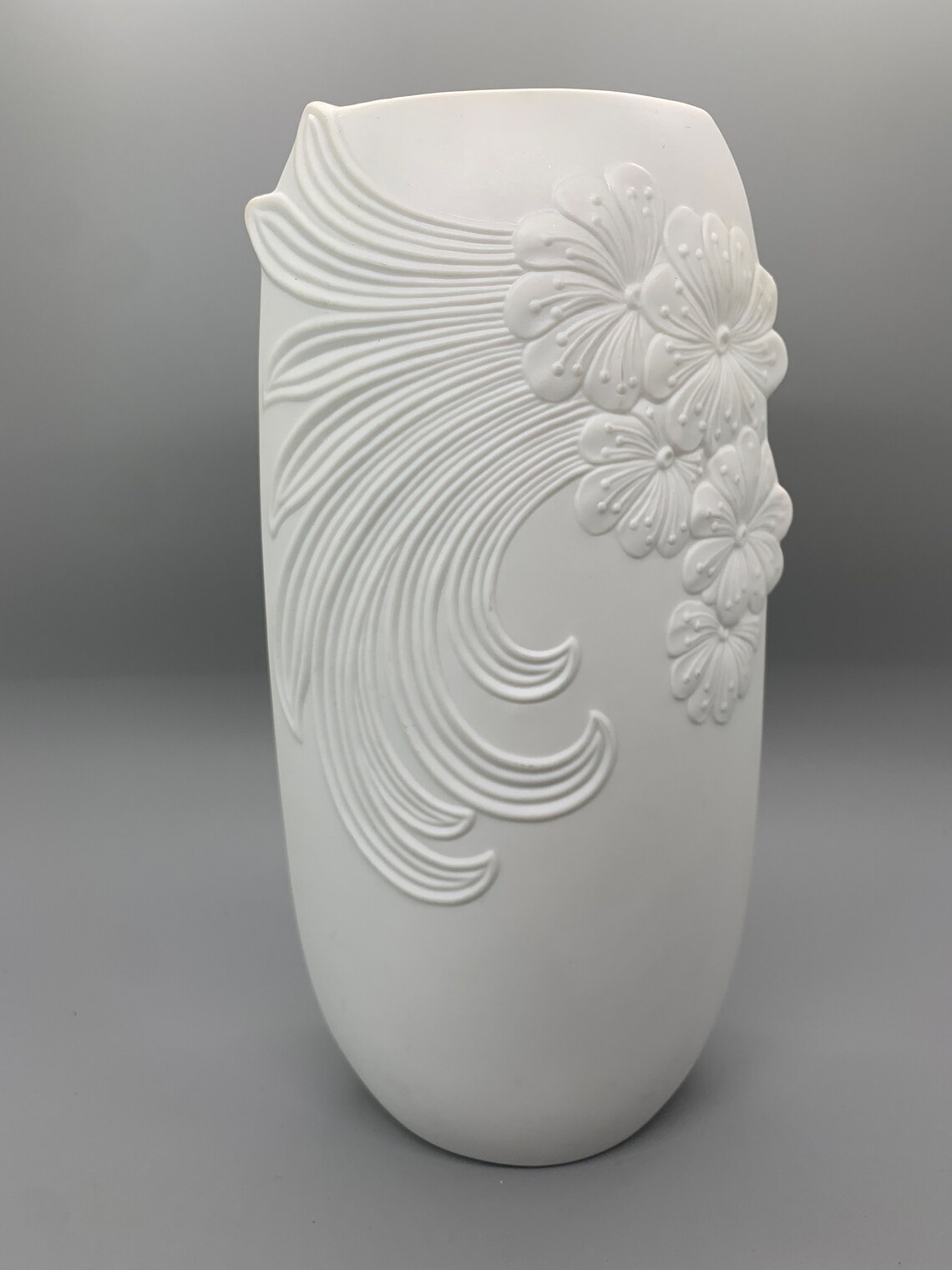 Vintage White Floral Kaiser Vase - Etsy