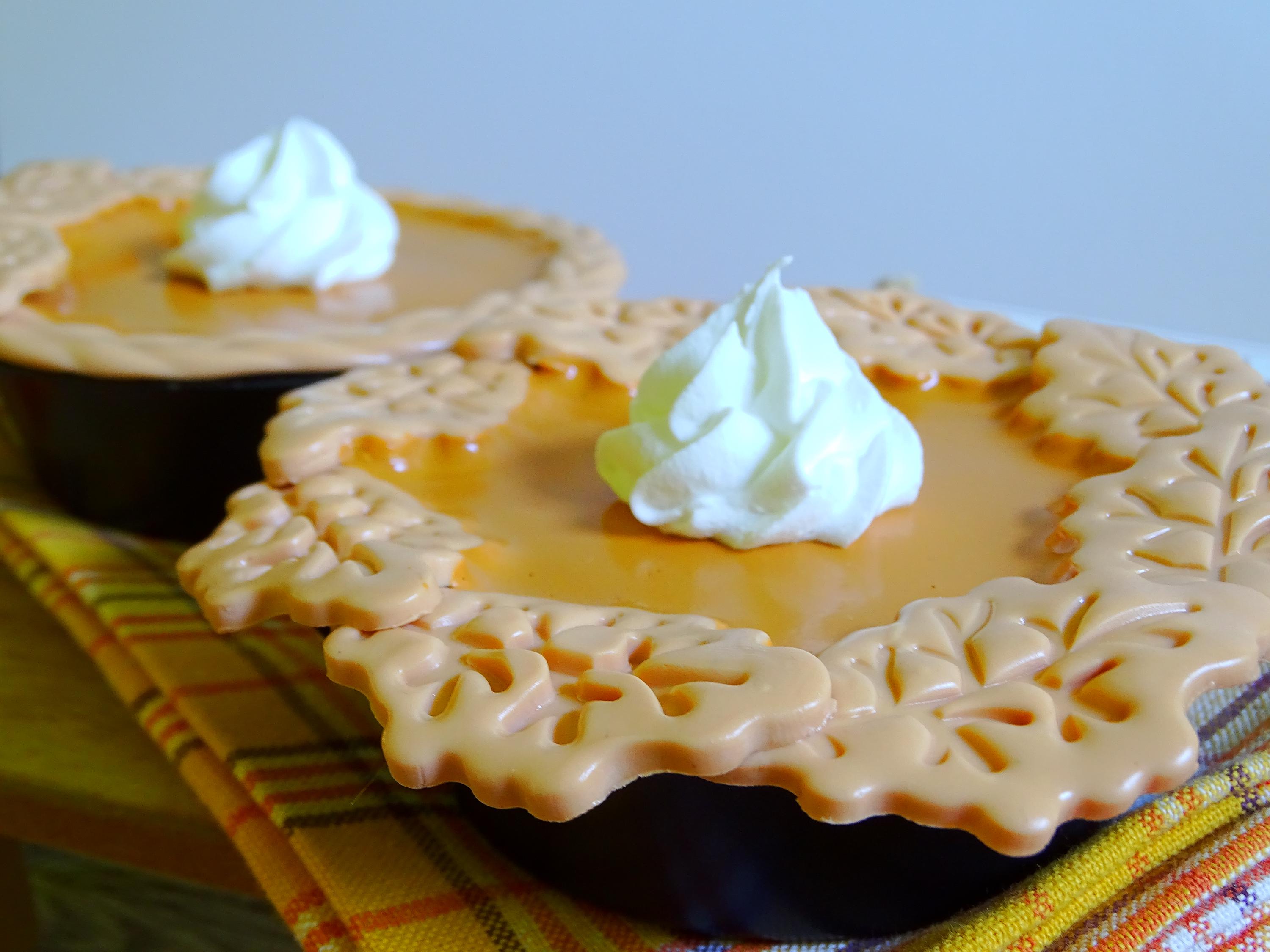 Fake Mini Pumpkin Pie | Fake Pumpkin Pie | Fall Center Piece | Fall ...