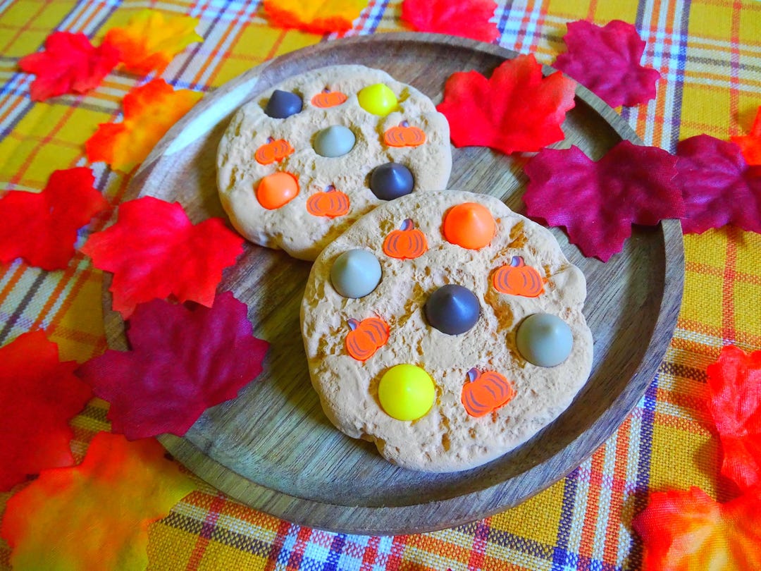 Fake Fall Chocolate Chip Cookies | Fake Chocolate Chip Cookies | Fake ...