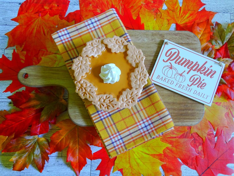 Fake Mini Pumpkin Pie | Fake Pumpkin Pie | Fall Center Piece | Fall ...