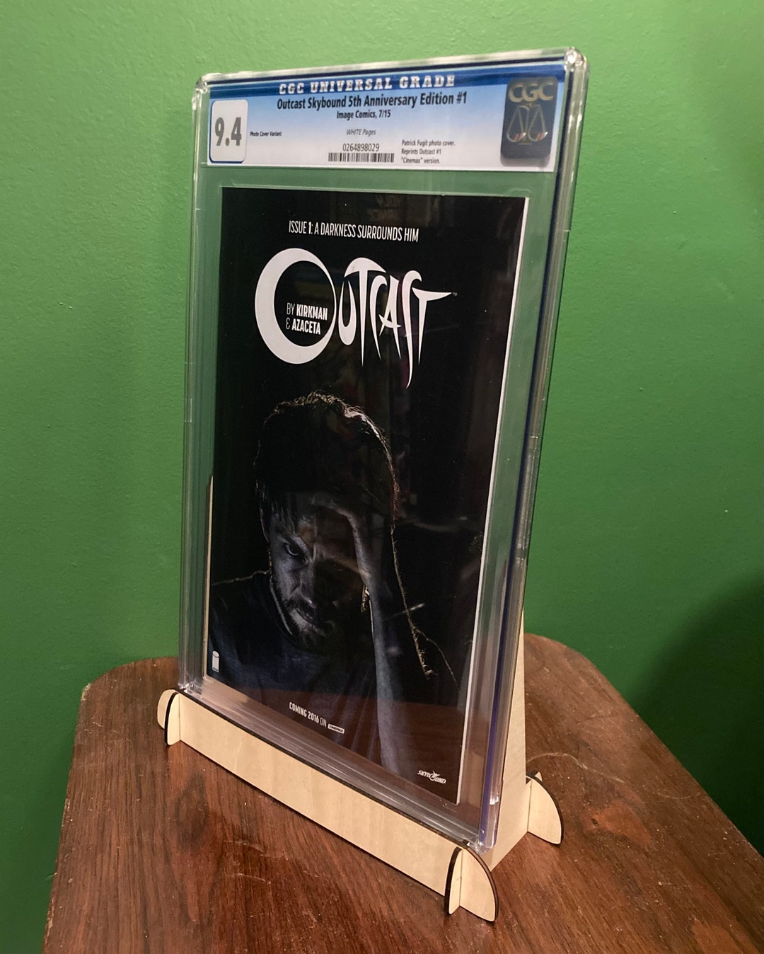 CGC Comic Book Stand Simple Wood Display - Etsy