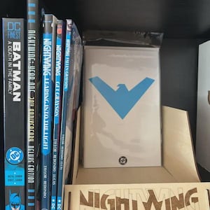 Comic Book Storage Box: Compact Shelf Display, Holds 60 Comics ...