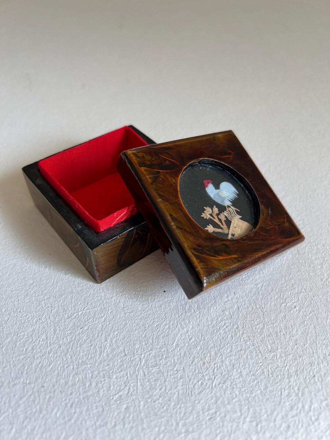 1980s Miniature Lacquered Shadow Box With Chicken Cameo - Etsy