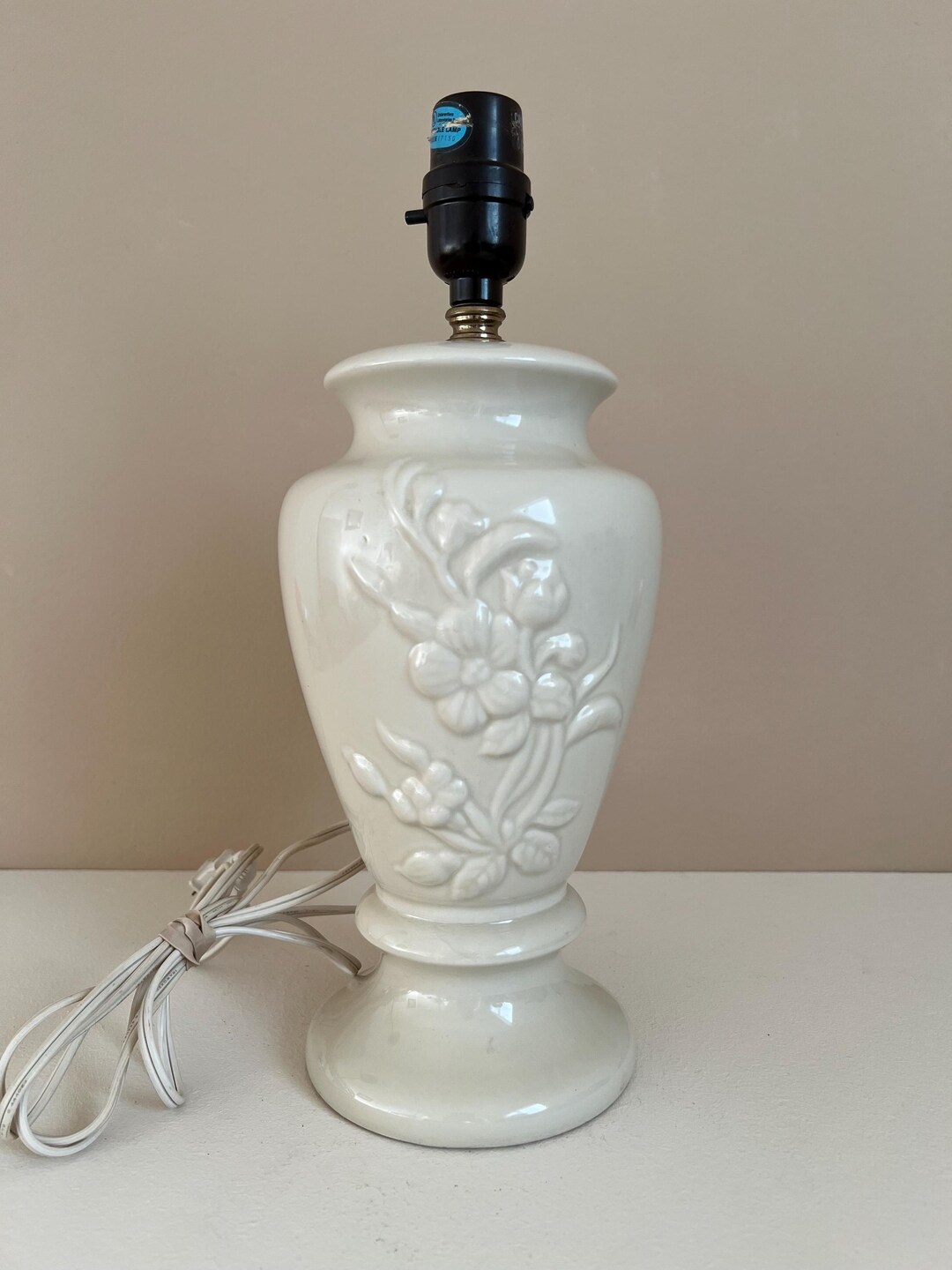 1950s White Ceramic Vase Lamp Embossed With Flowers - Etsy