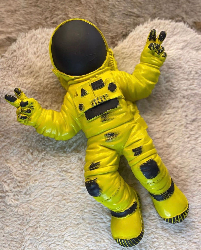 Bronze Astronaut Statue, Astronaut Sculpture, Spacewoman Figure ...