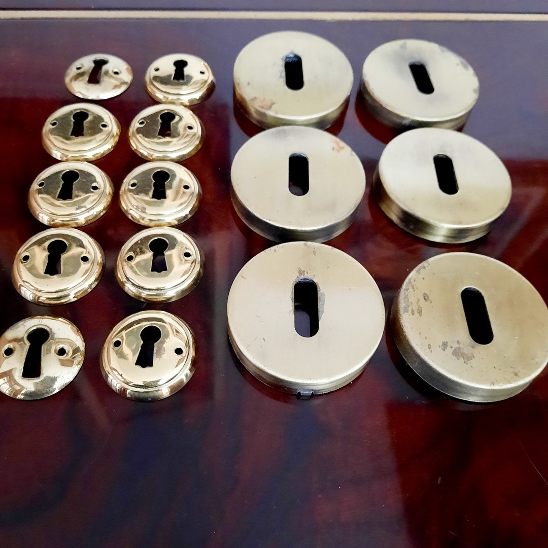 Keyhole in Polished Brass. Vintage Overlay. Old Stock. Door Furniture ...