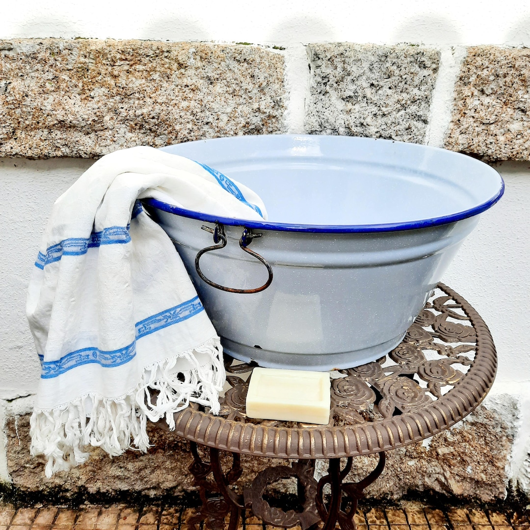 Large Vintage Enamel Basin. Blue Metal Enamel Sink With Hanging Handle ...