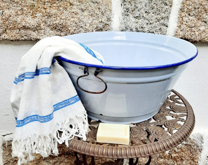Large Vintage Enamel Basin. Blue Metal Enamel Sink With Hanging Handle ...