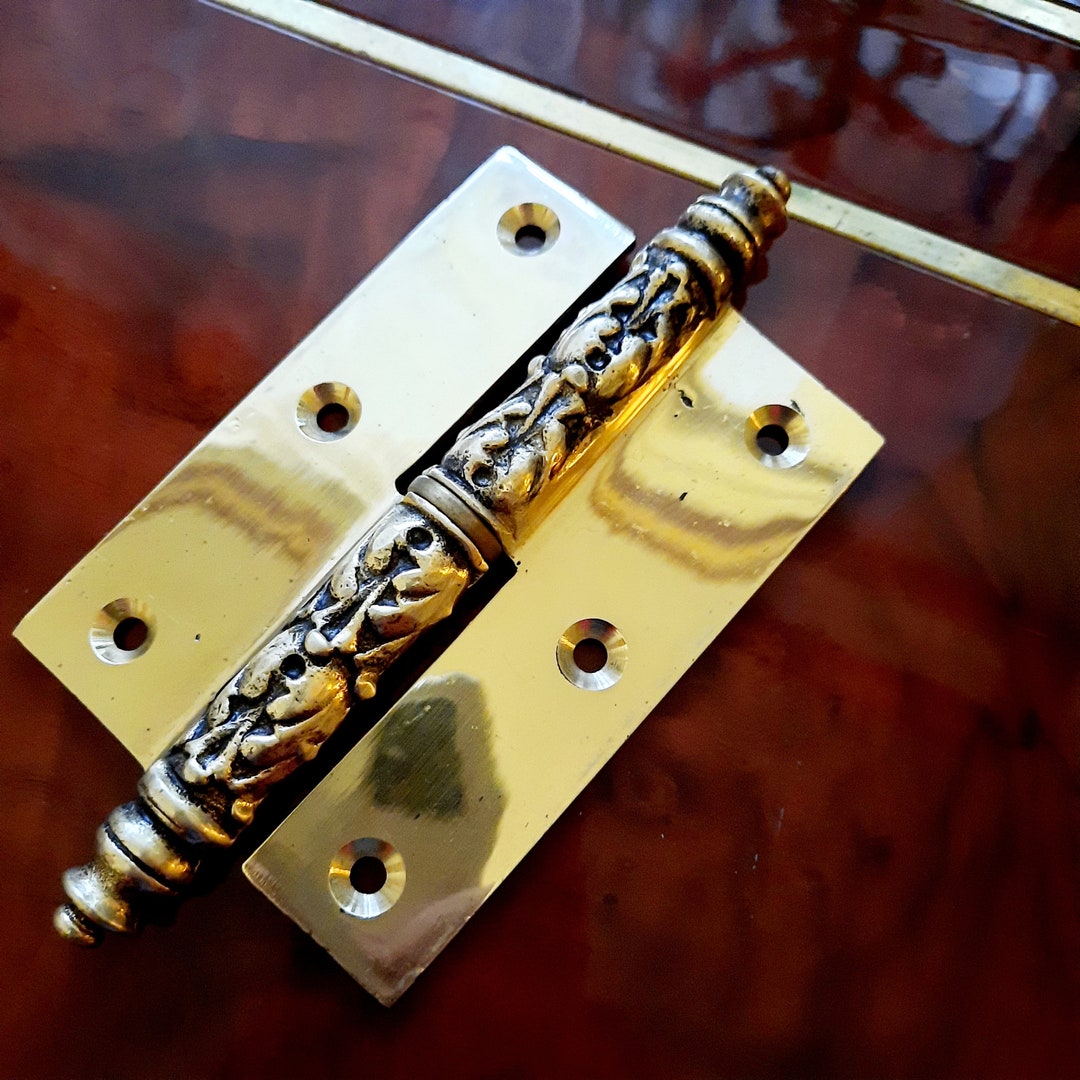 Door Hinges Are Brass. Decorative Door Hinges in Different Sizes. 3.9", 3.5",2.6". Portuguese ...
