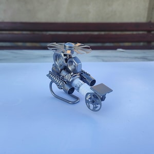 Helikopter Scrap Metal Art- Nut and Bolt Military Helicopter Pilot Gift ...