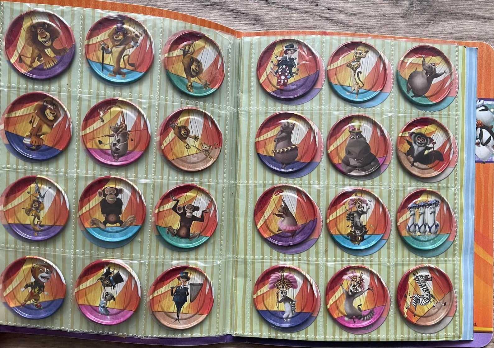 Madagascar 3 Metal Tazo, Tazos, Pogs, Caps Full Complete Set Collection ...