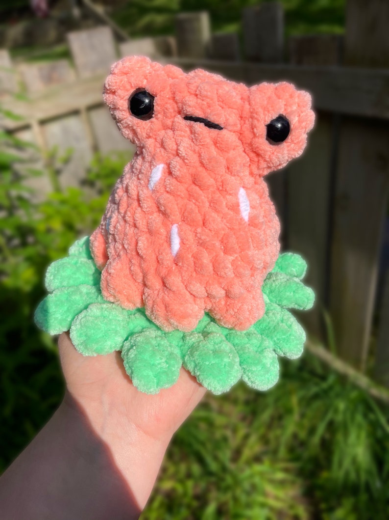 Handmade Cute Crochet Strawberry Frog / Cute, Good Gift for Frog Lovers ...
