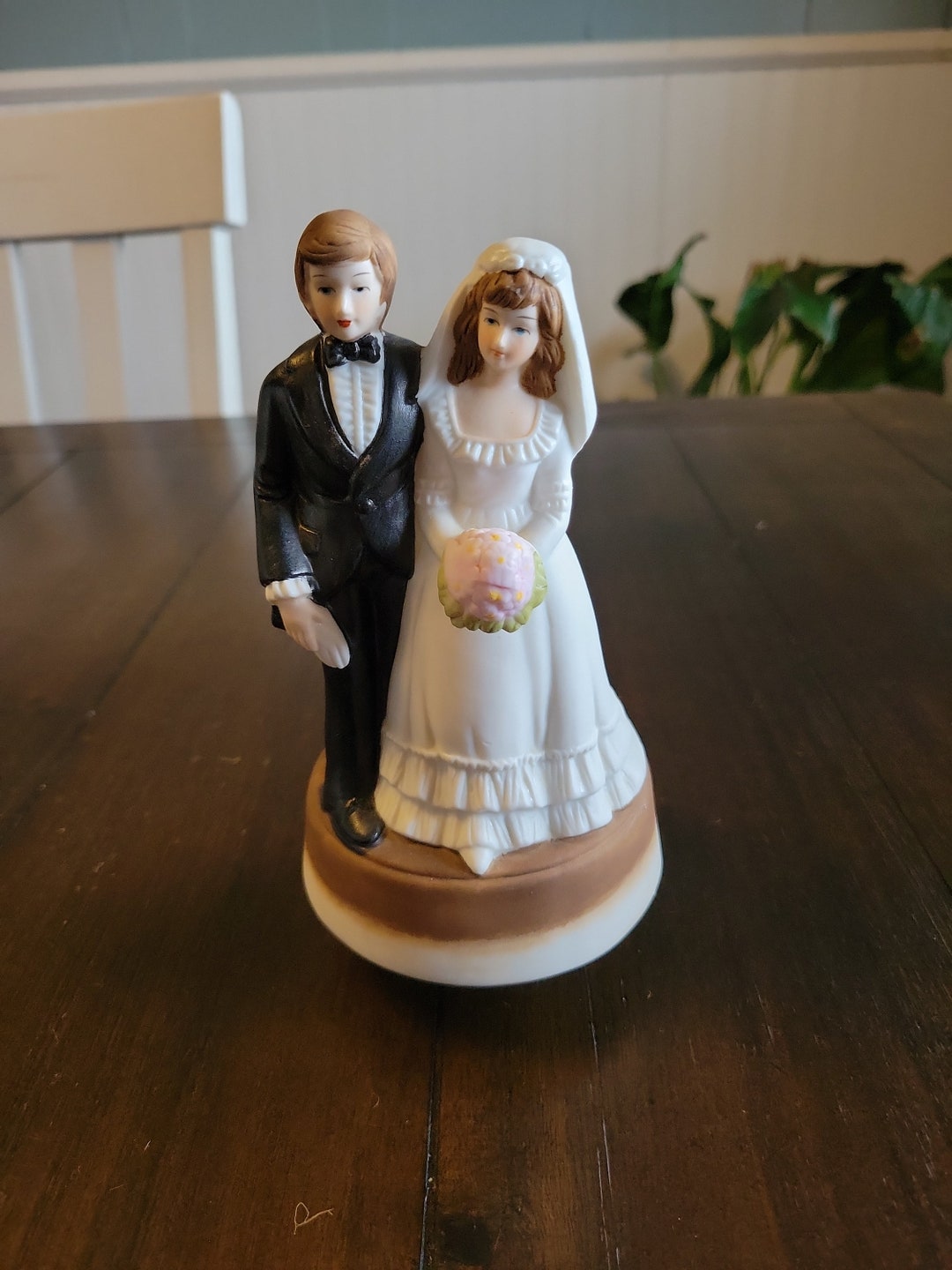 Bride and Groom Wedding Music Box - Etsy