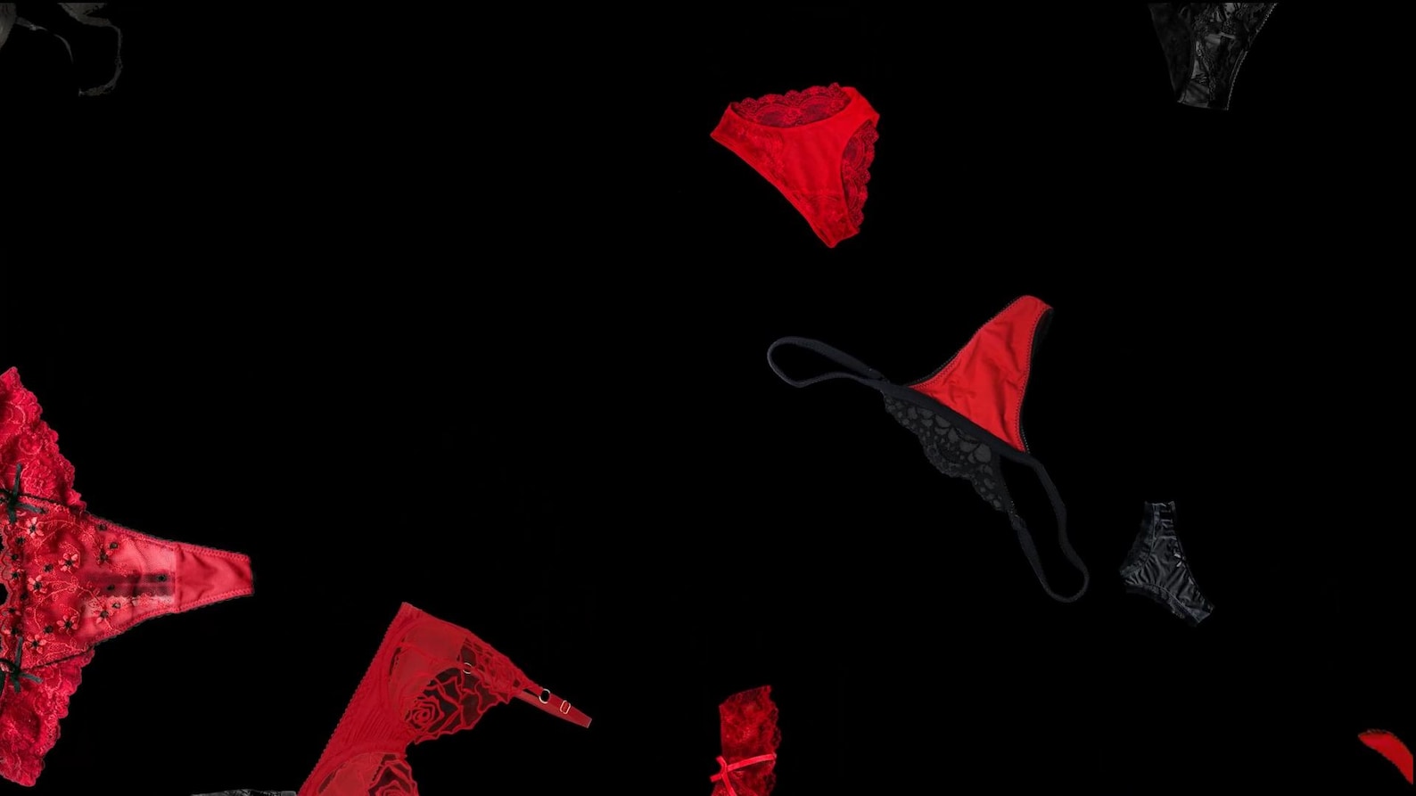 Streamer's Secret Stream Alert - Red & Black Lingerie Shower Effect ...