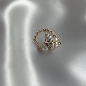 Seashell Chain Ring US | Shell Pearl Jewelry | Mermaid Aesthetic Ring | Ocean Themed Jewelry ...