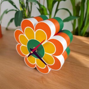 Flower Power Desk Clock Retro 70s-inspired Silent Quartz Clock, Groovy ...