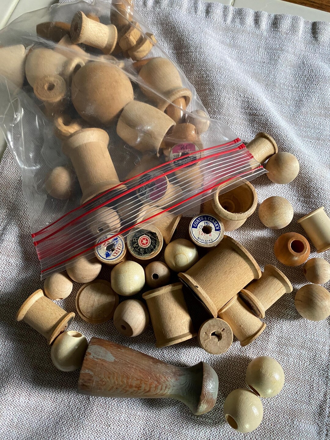 Assorted Lot Wooden Spools and Beads for Crafts - Vintage - Etsy