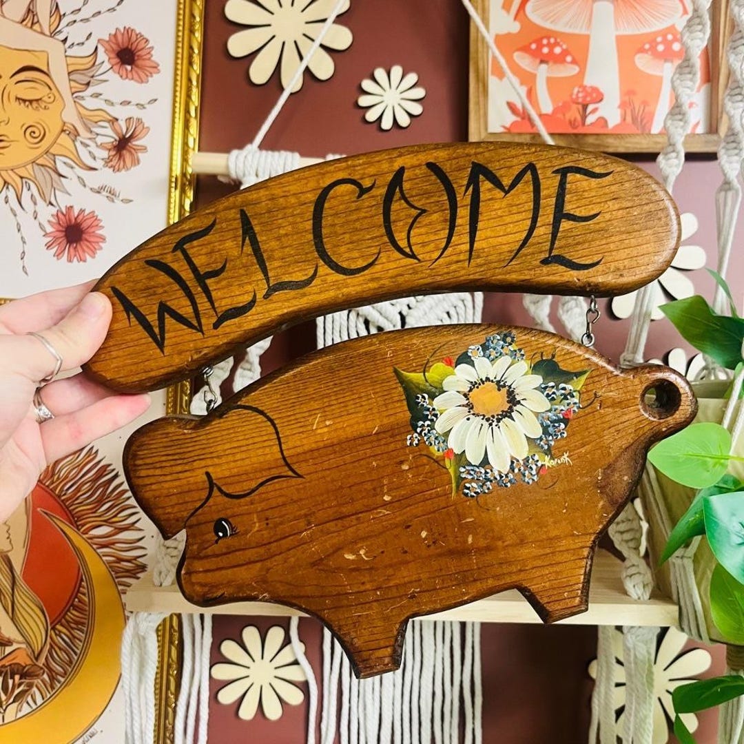 Vintage Farmhouse Pig Welcome Sign Handpainted Wood Wall Home Decor ...