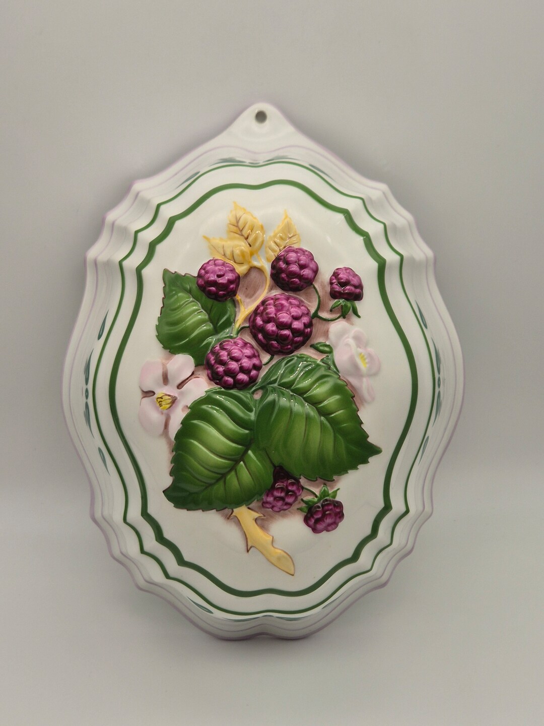 1986 Le Cordon Bleu Porcelain Mold Franklin Mint Raspberries Wall ...