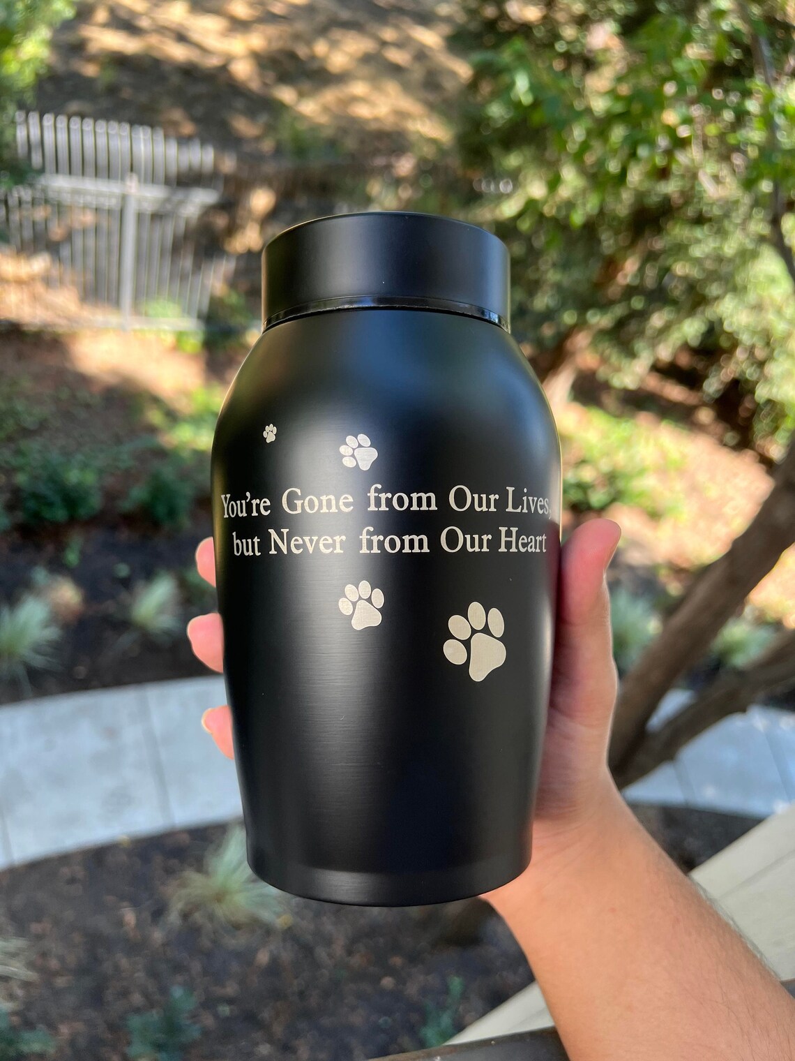 Memorial Funeral Cremation Urn for Cats and Dogs Ashes, Paws Engraved ...