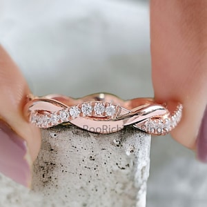 Rose gold twisted wedding band store