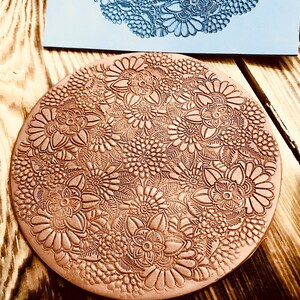 Mandala Floral Rubber Texture Mat With a Unique Floral Pattern in 14 ...