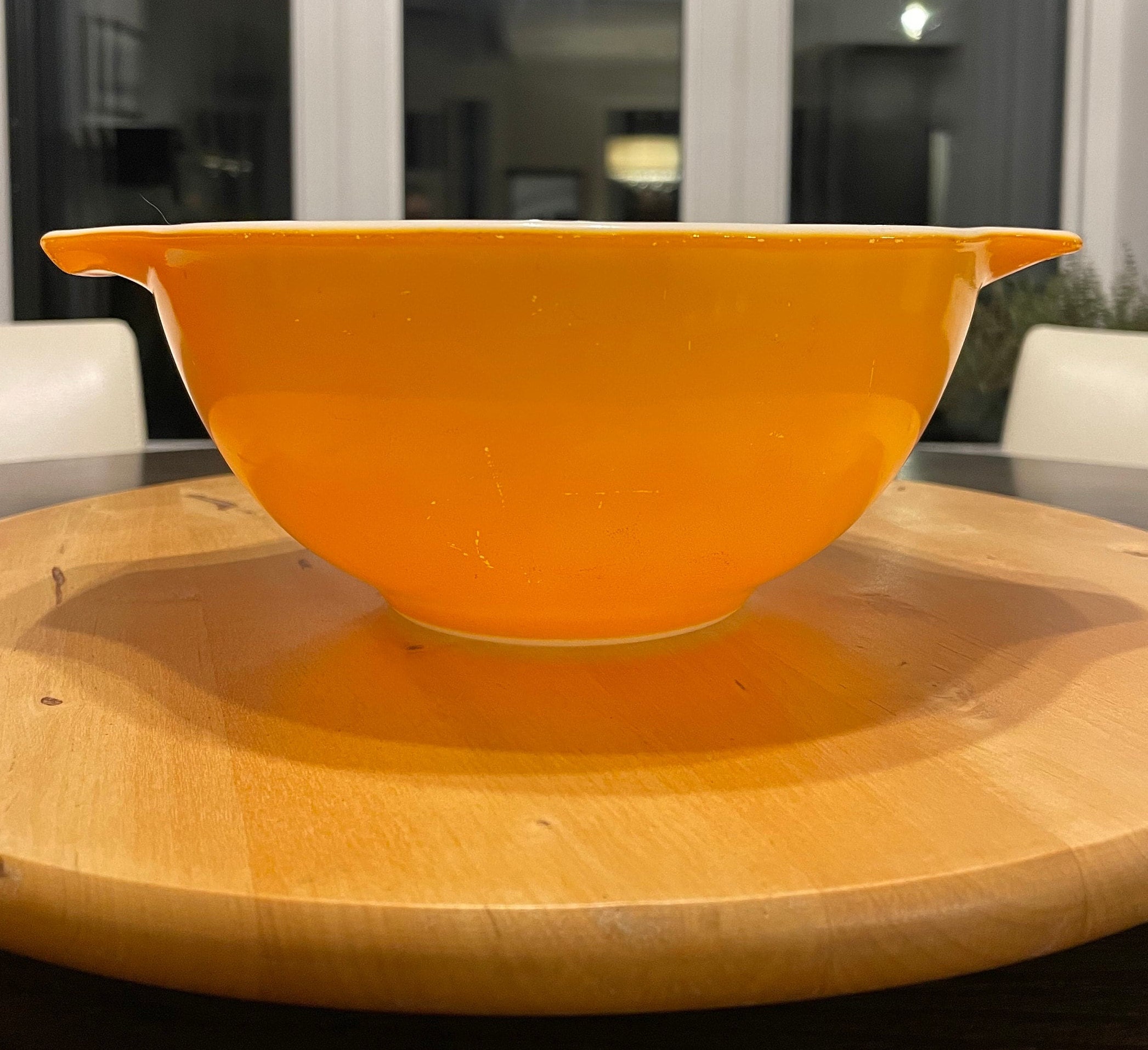 PYREX Large 444 4 Qt. Firehouse Red and a Smaller 442 1 1/2 Qt. Yellow ...