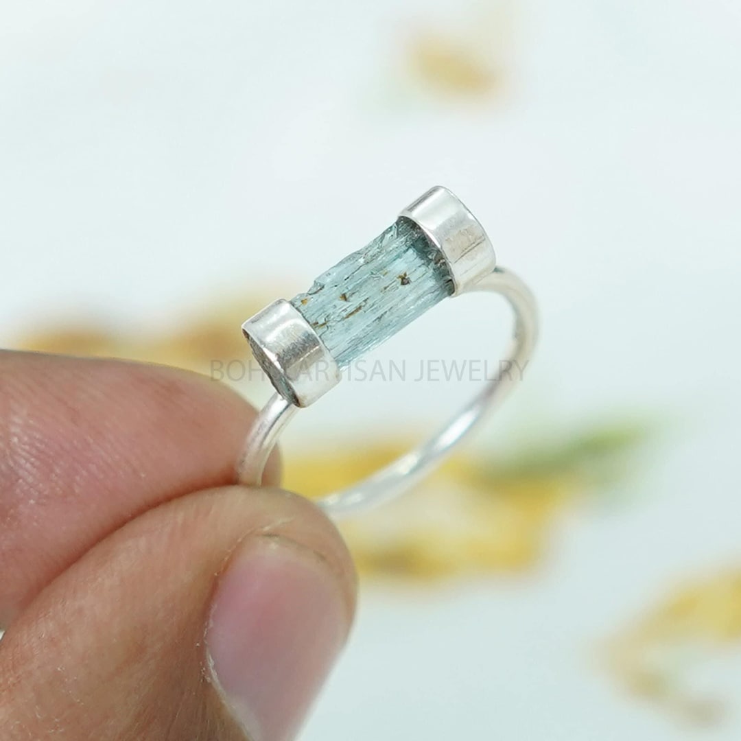 Raw Aquamarine Sterling Silver Ring: Boho Crystal Bar Ring - Etsy