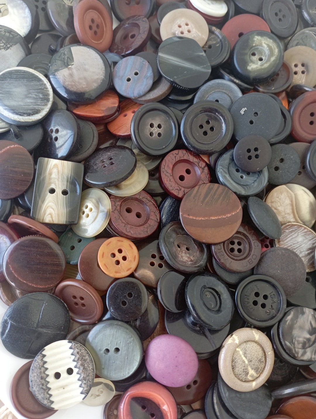 Lot of 500 Buttons New or Old Assorted Sizesbuttons Used and - Etsy