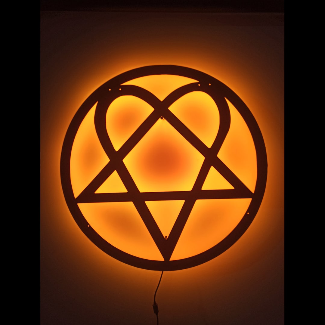 Heartagram LED Wall Art: Wooden Pentagram Sign With RGB Light - Etsy
