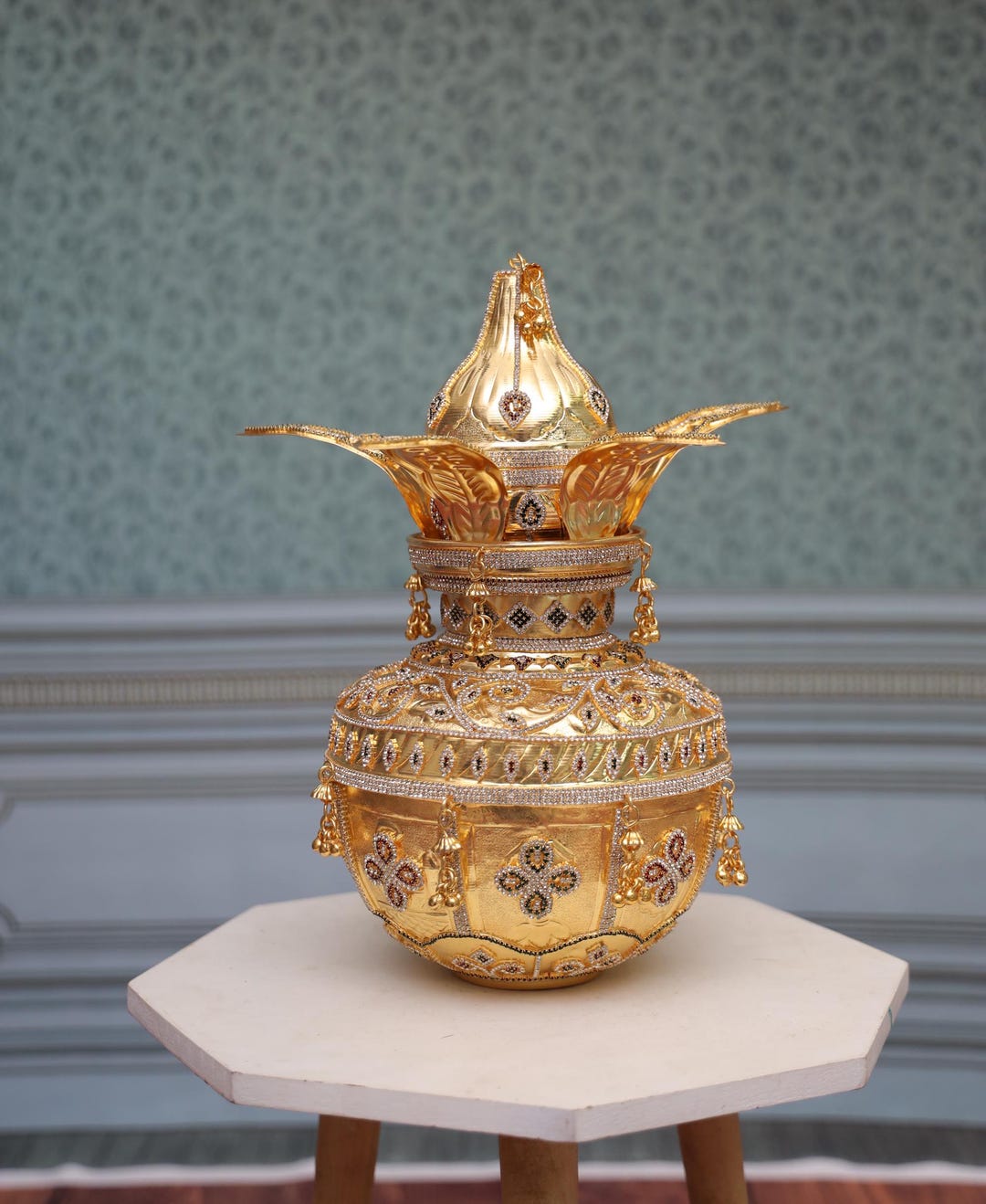 German Kalash Pot With Metalic Leaves Wealth and Prosperity for Home ...