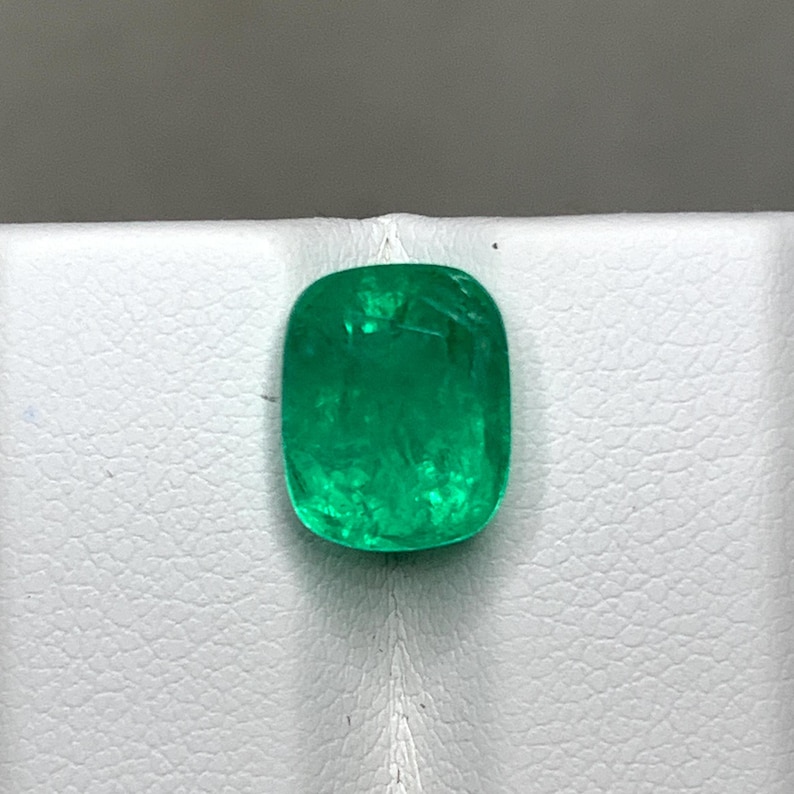 Vivid Green Emerald Gemstone: 3.2ct Cushion Cut AAA Quality Precious ...