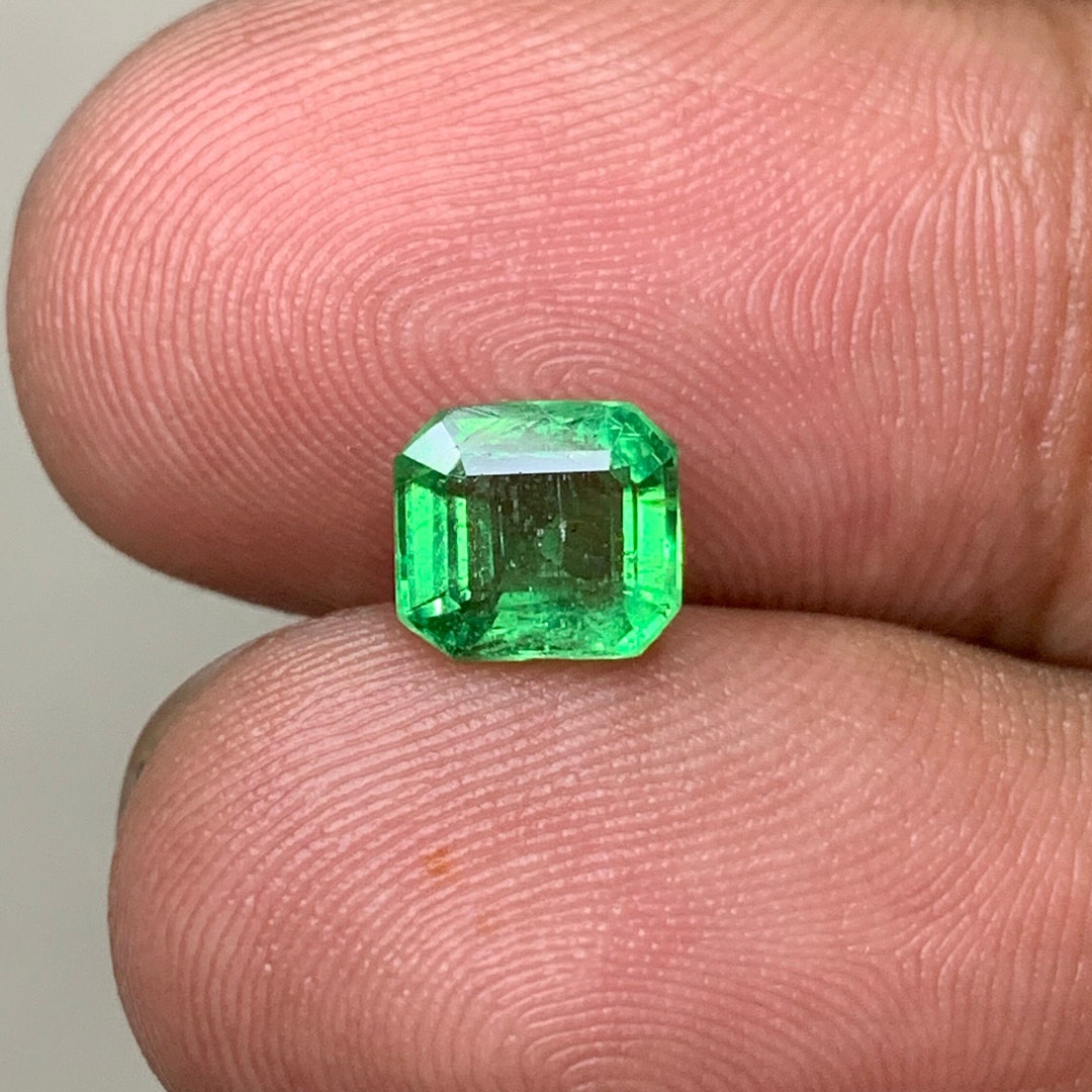 Natural Emerald Mint Green Clean Real Gemstone for Her Jewelry 1.3 Ct ...