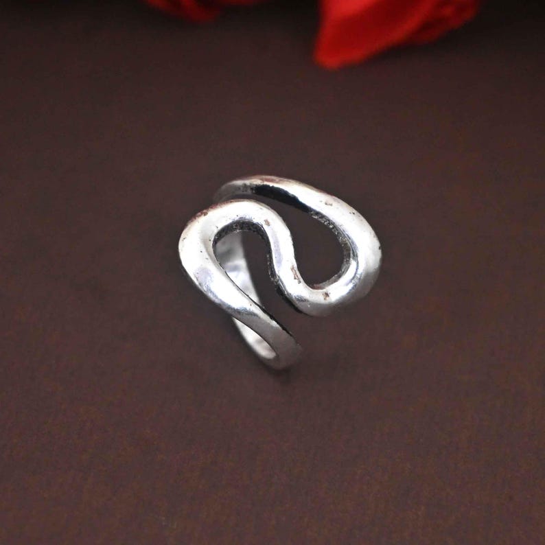 Silver Squiggle Ring: Minimalist Wave Swirl - Etsy
