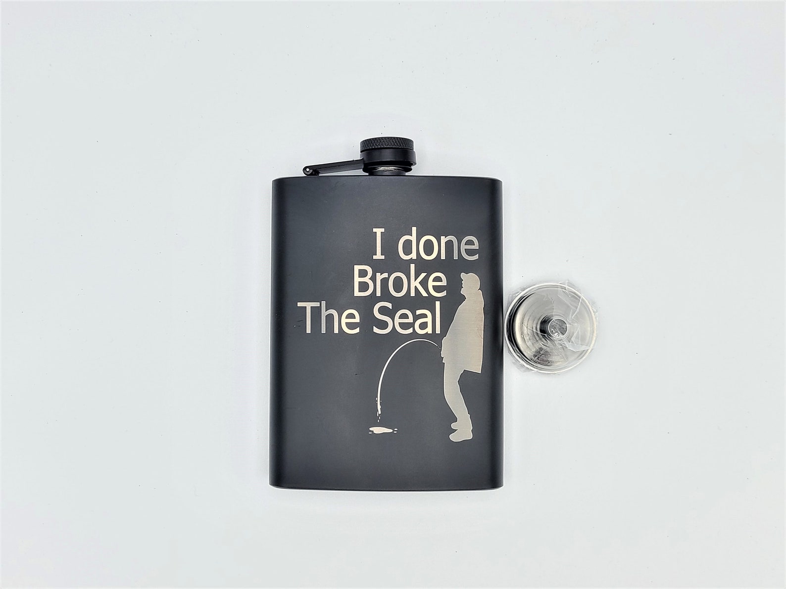 Funny Peeing Guy 8 Oz Black Hip Flask Party Favor Party Flask Whiskey ...